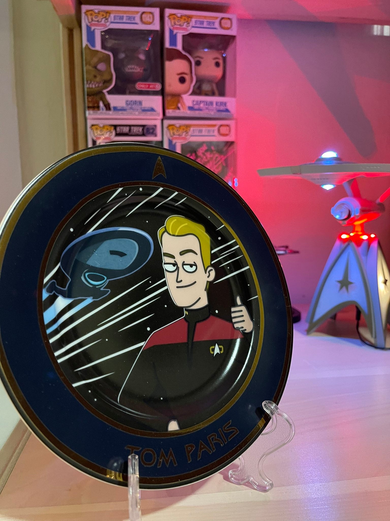 Tom Paris Commemorative Plate – Star Trek Unlimited